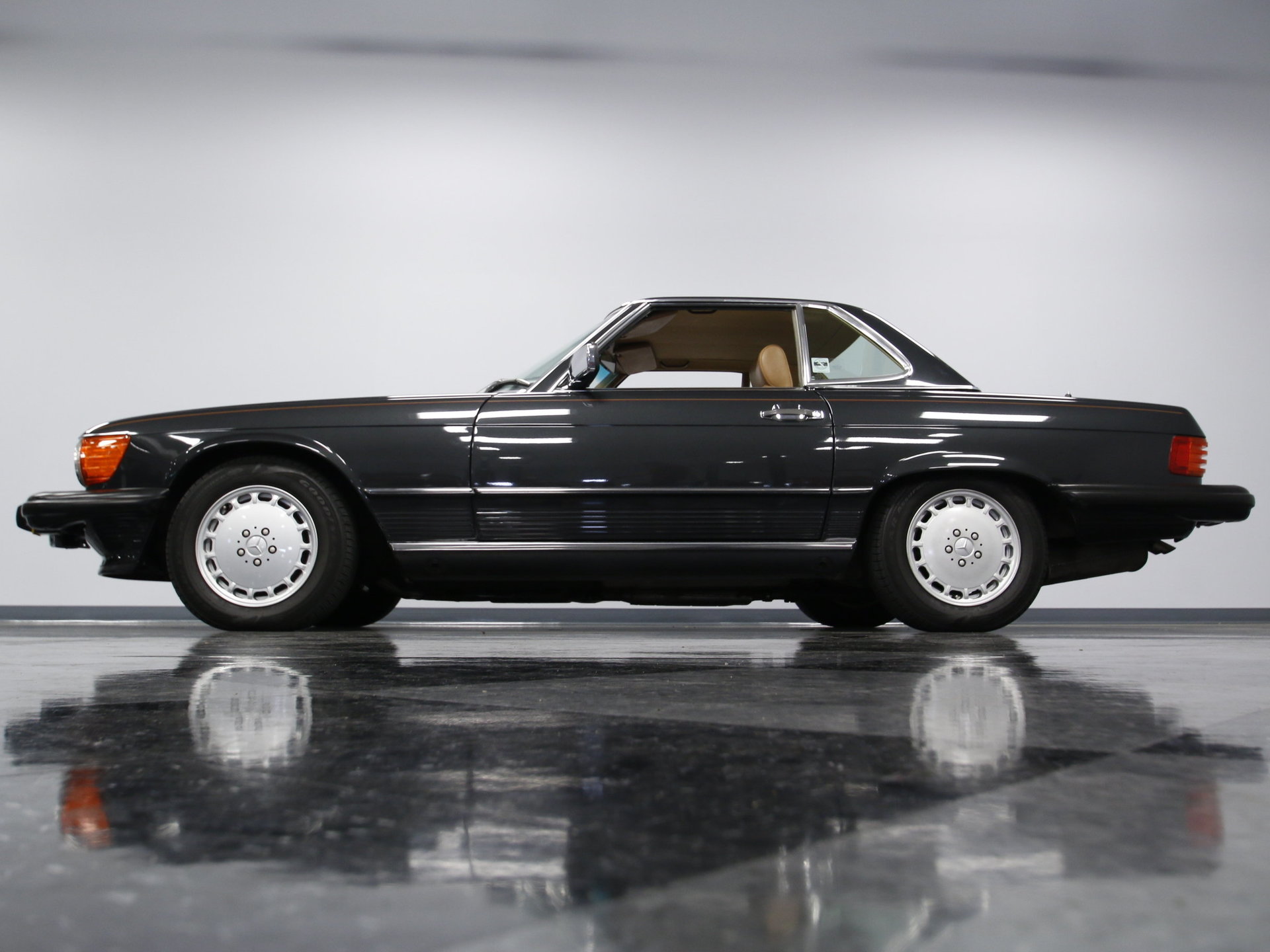 1986 Mercedes-Benz 560SL | Streetside Classics - The Nation's Trusted ...