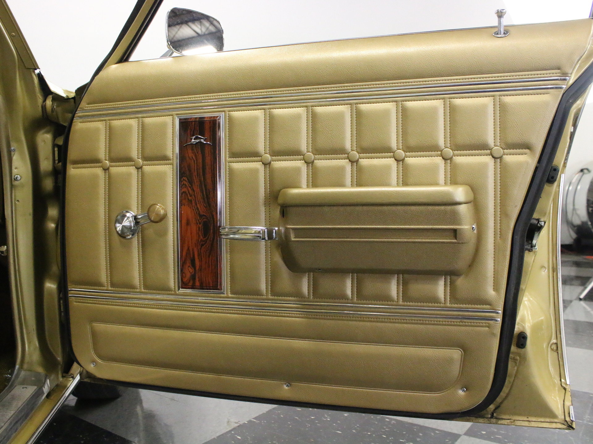 1970 Chevrolet Impala | Streetside Classics - The Nation's Trusted ...