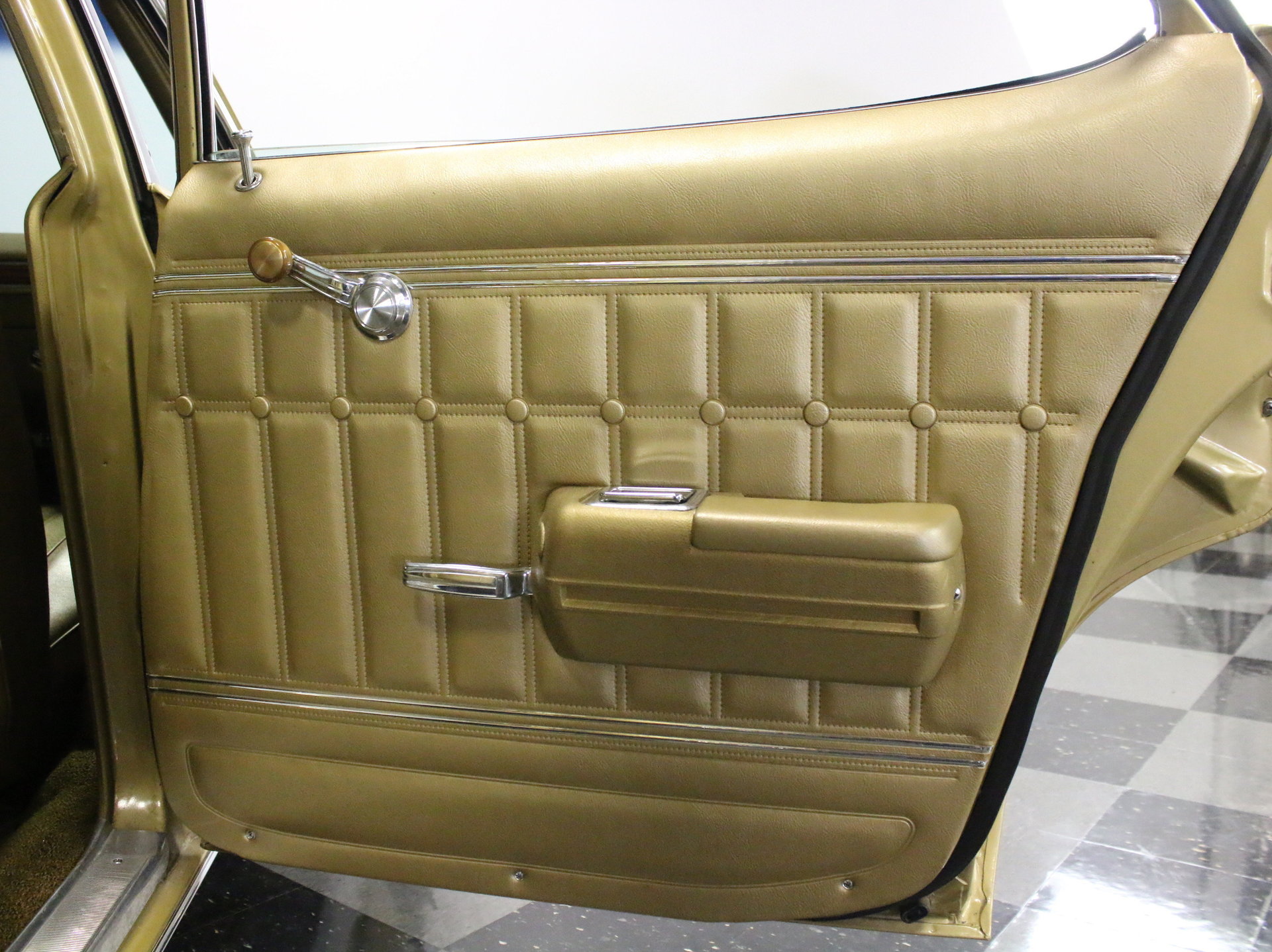 1970 Chevrolet Impala | Streetside Classics - The Nation's Trusted ...