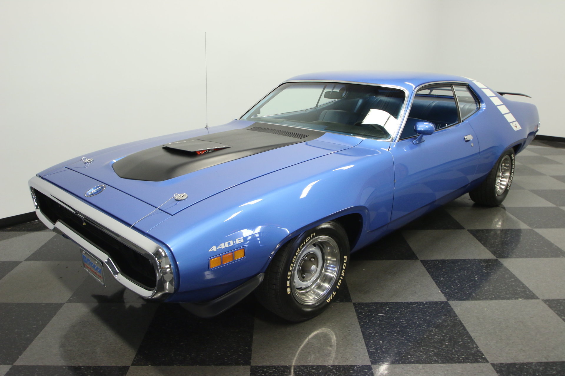1971 Plymouth Road Runner | Streetside Classics - The Nation's Trusted ...