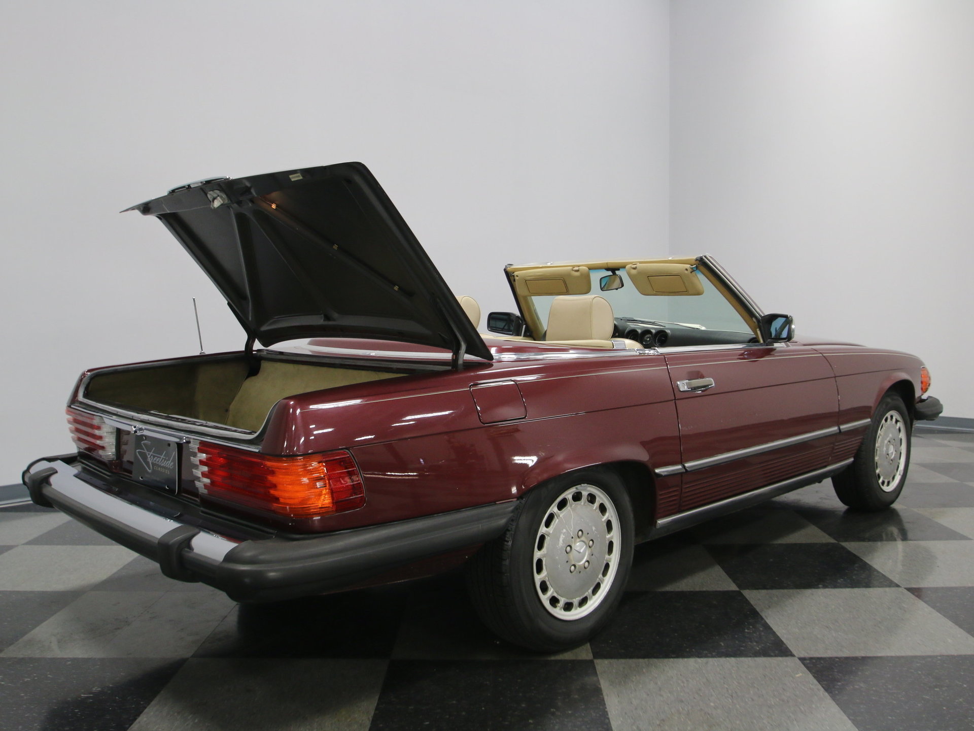 1988 Mercedes-Benz 560SL | Streetside Classics - The Nation's Trusted ...