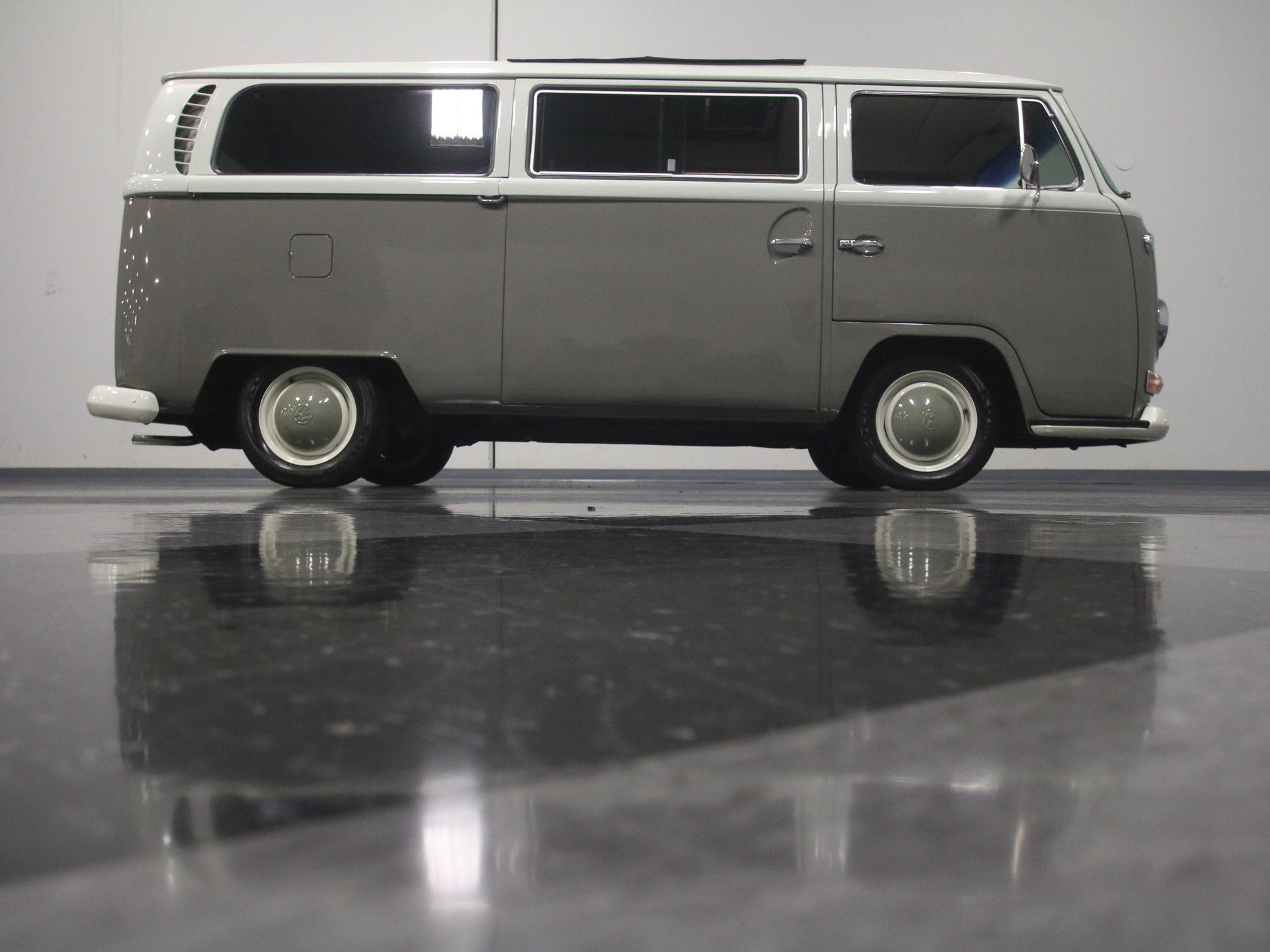 1968 Volkswagen Type 2 | Streetside Classics - The Nation's Trusted ...