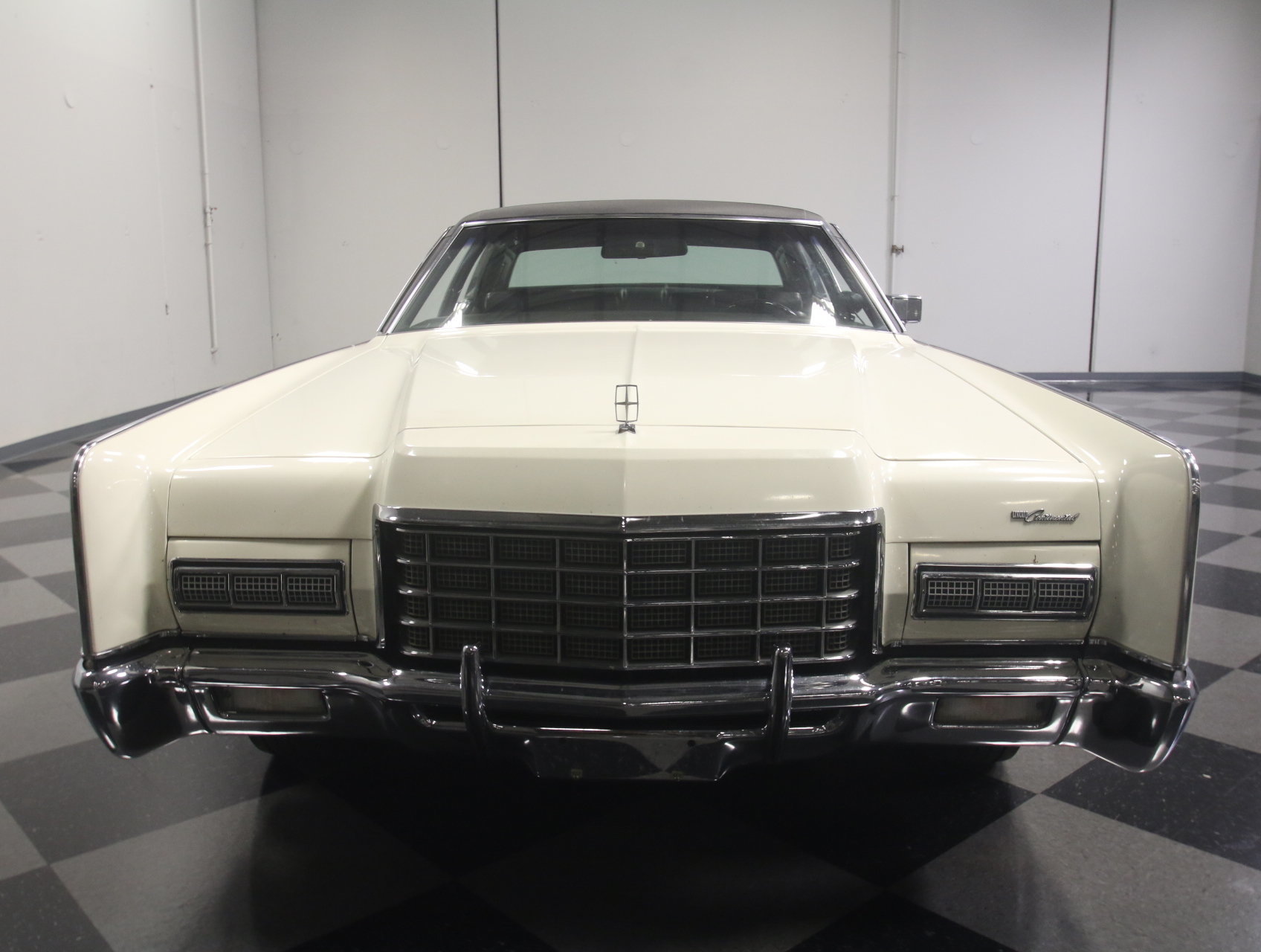 1972 Lincoln Continental | Streetside Classics - The Nation's Trusted ...