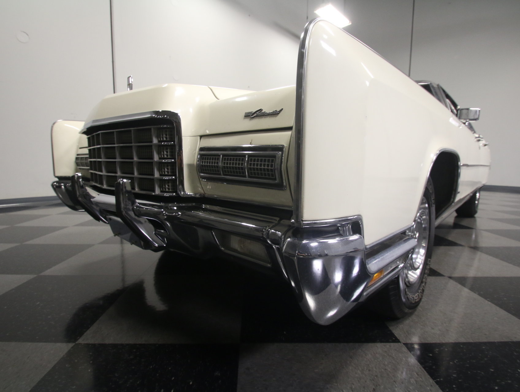 1972 Lincoln Continental | Streetside Classics - The Nation's Trusted ...
