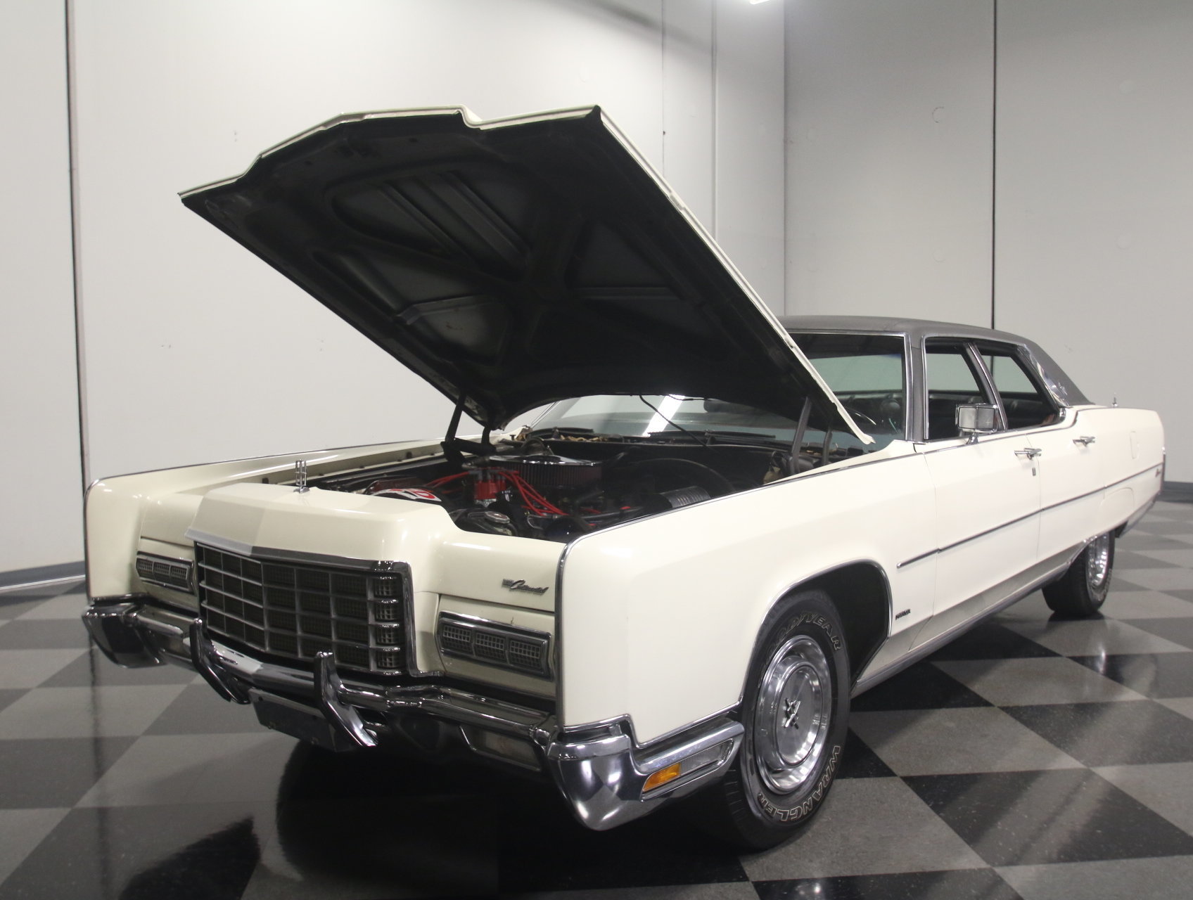 1972 Lincoln Continental | Streetside Classics - The Nation's Trusted ...
