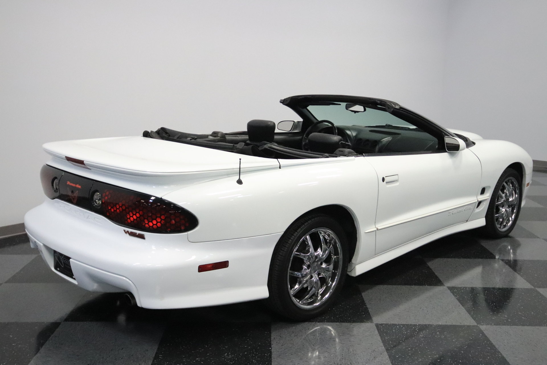 2000 Pontiac Firebird | Streetside Classics - The Nation's Trusted ...