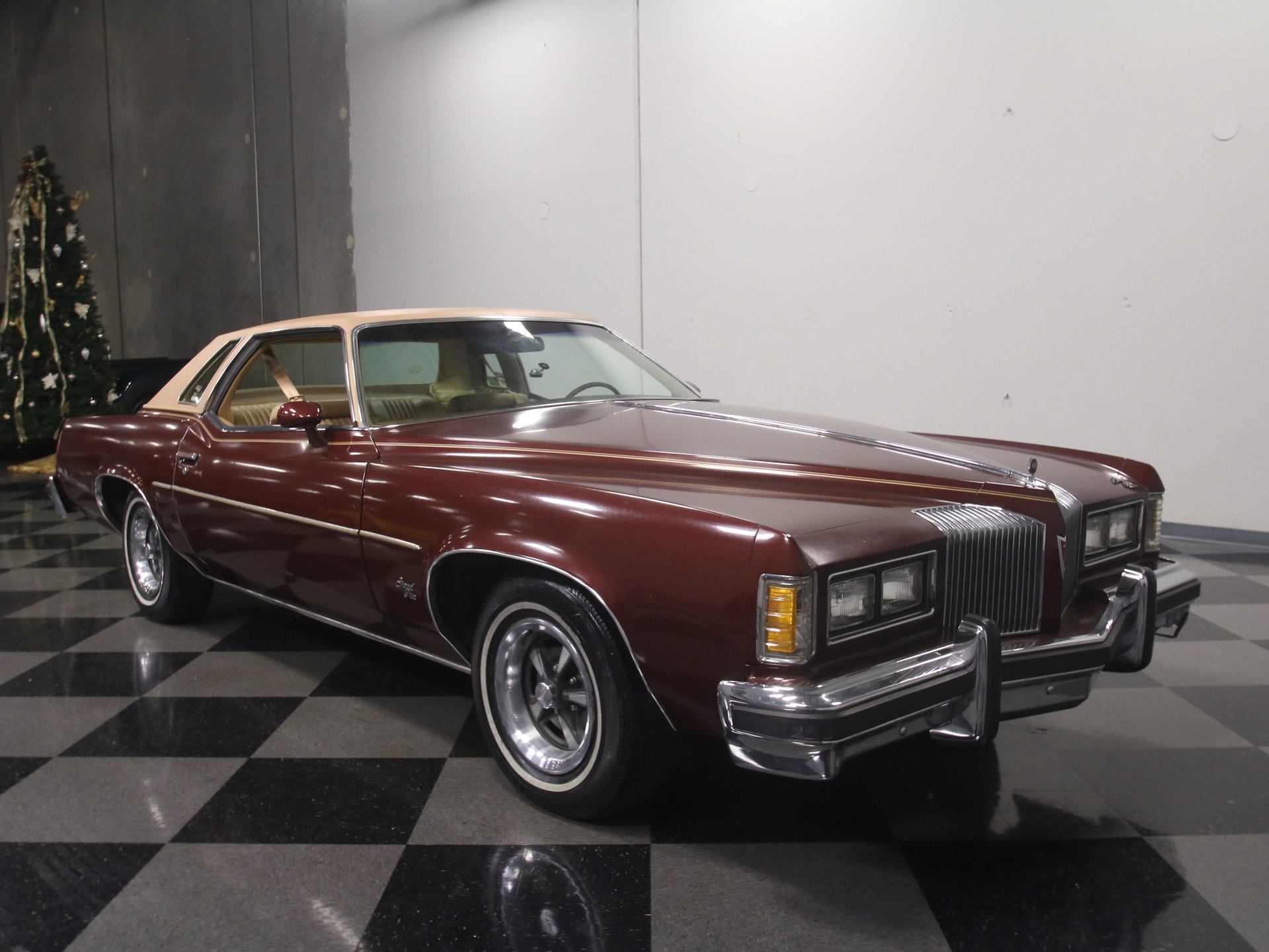 1976 Pontiac Grand Prix | Streetside Classics - The Nation's Trusted ...
