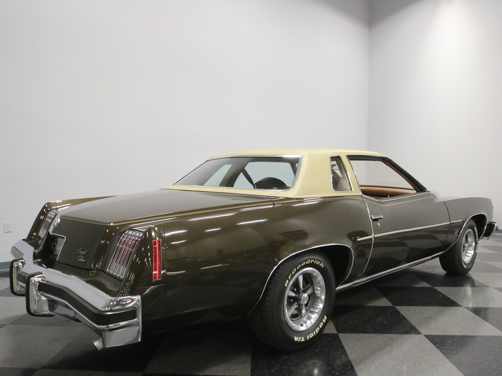 1975 Pontiac Grand Prix | Streetside Classics - The Nation's Trusted ...