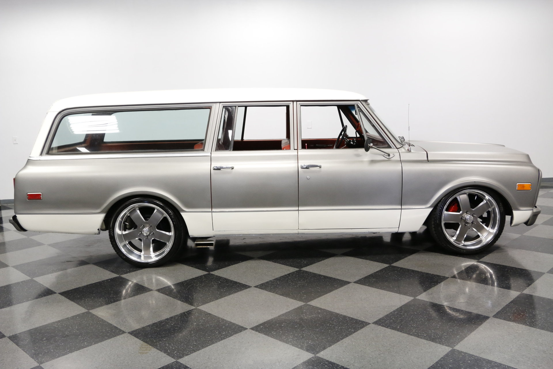 1971 GMC Suburban | Streetside Classics - The Nation's Trusted Classic ...