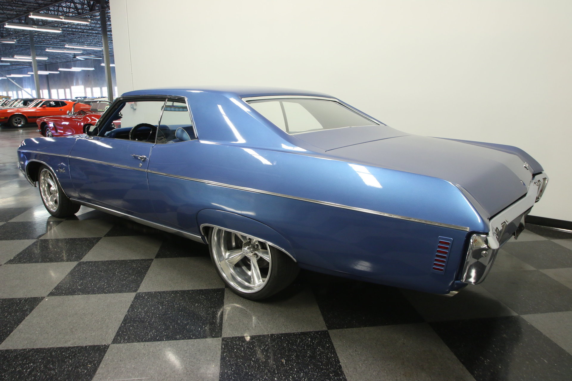 1970 Chevrolet Impala | Streetside Classics - The Nation's Trusted ...
