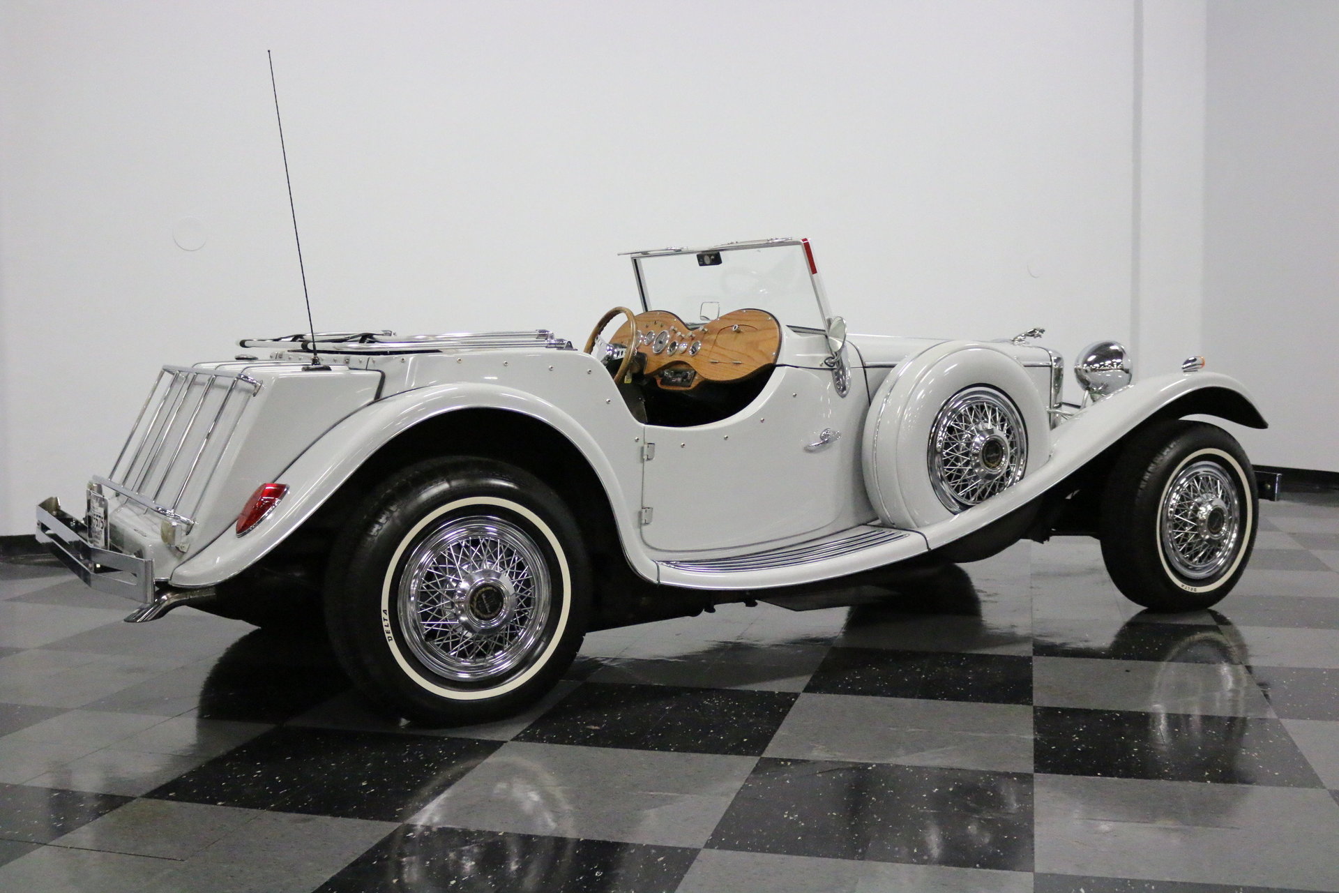 2016 ASVE Jaguar Kit Car | Streetside Classics - The Nation's Trusted ...