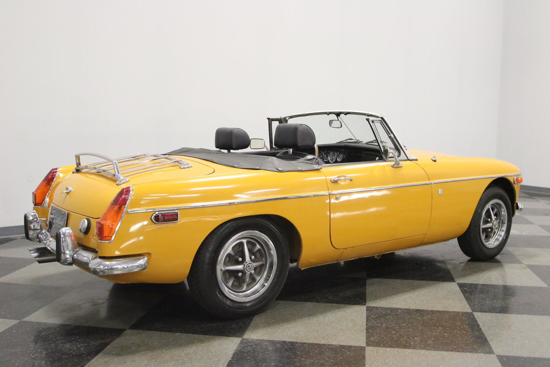1973 MG MGB Streetside Classics The Nation s Trusted Classic Car 1973 MG MGB Streetside Classics The Nation s Trusted Classic Car