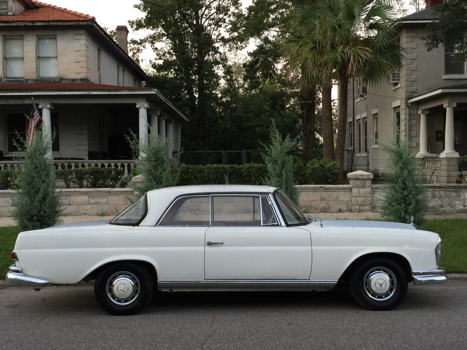 1961 Mercedes-Benz 220SEb