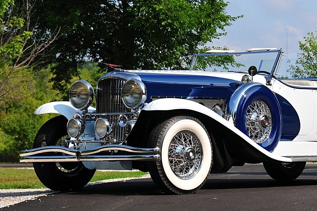 1984 DUESENBERG II WALKER LAGRANDE | Volo Auto Museum