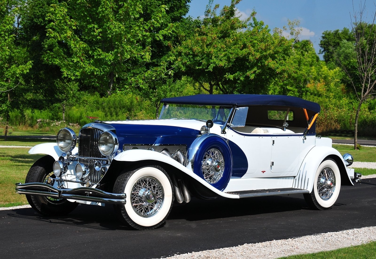 1932 DUESENBERG II WALKER LAGRANDE | Volo Auto Museum
