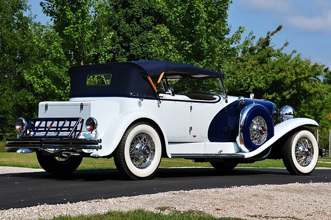 1984 DUESENBERG II WALKER LAGRANDE | Volo Auto Museum