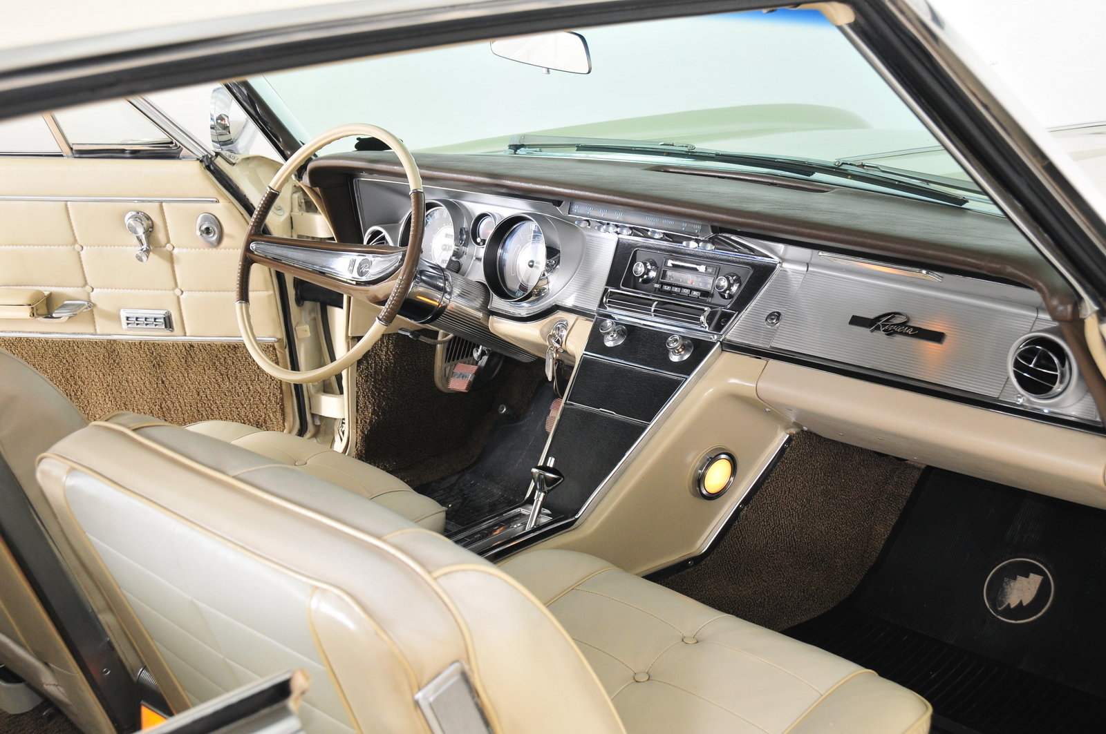 1963 Buick Riviera | Volo Auto Museum