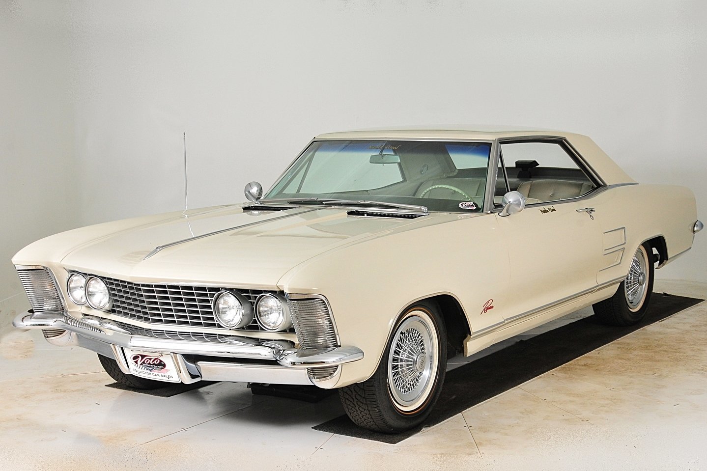 1963 Buick Riviera | Volo Auto Museum