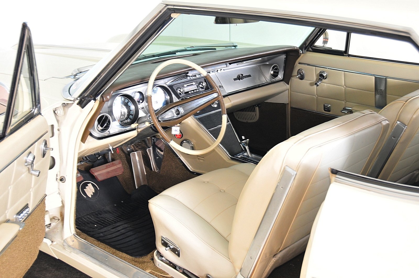 1963 Buick Riviera | Volo Auto Museum