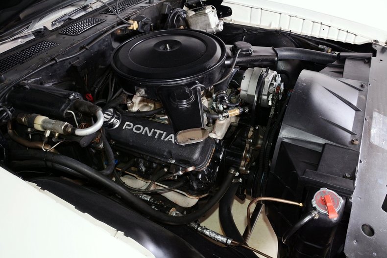 1971 Pontiac GTO | Volo Auto Museum