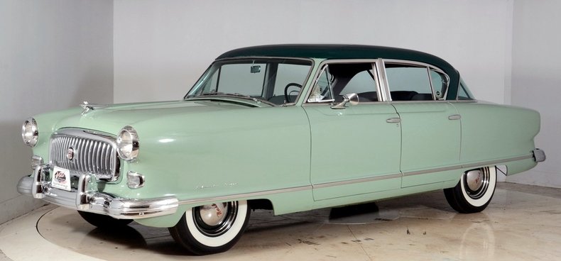 1952 Nash Ambassador | Volo Auto Museum