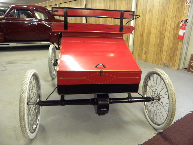 1901 Ford Runabout Replica | Volo Auto Museum
