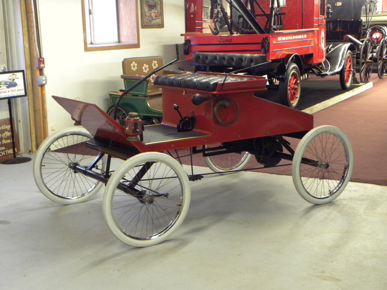 1901 Ford Runabout Replica | Volo Auto Museum
