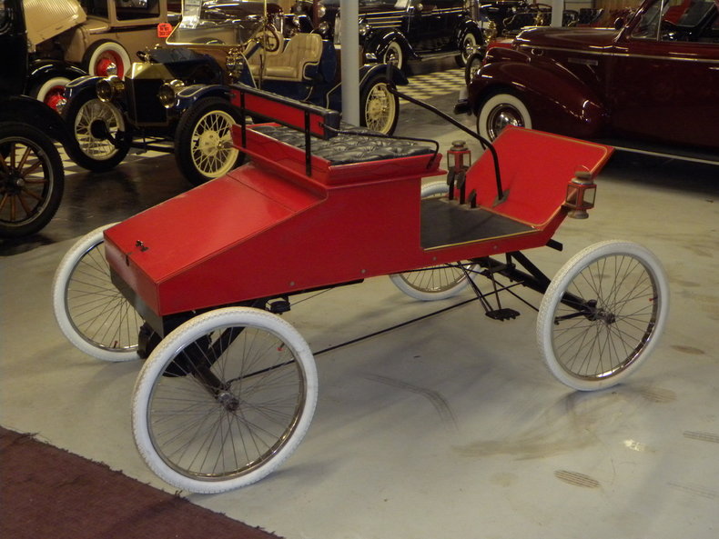 1901 Ford Runabout Replica | Volo Auto Museum