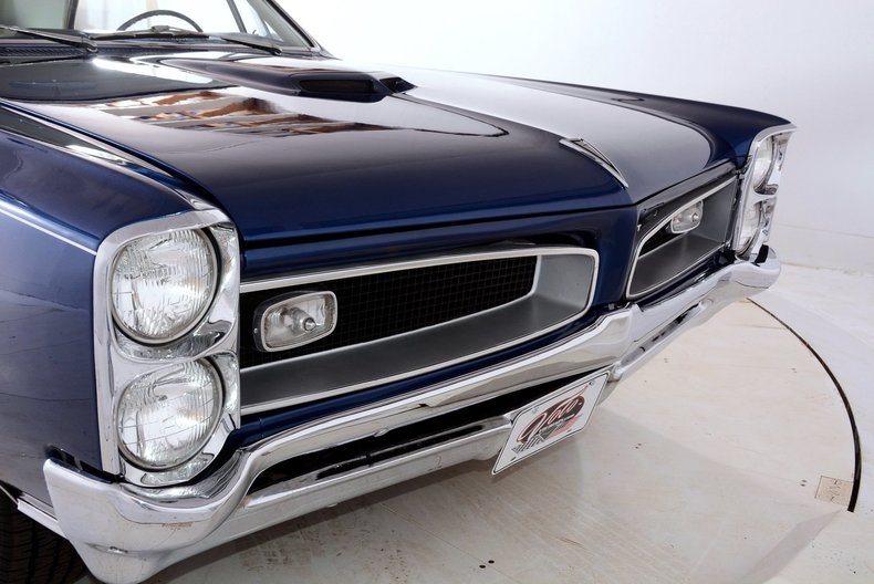 1966 Pontiac GTO | Volo Auto Museum