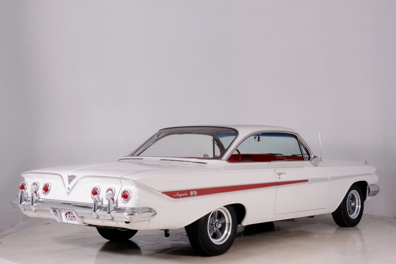 1961 Chevrolet Impala | Volo Auto Museum