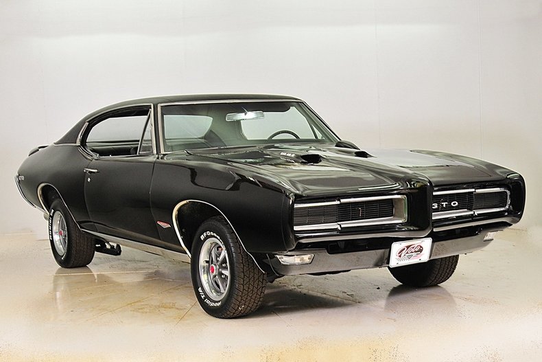 1968 Pontiac GTO | Volo Auto Museum