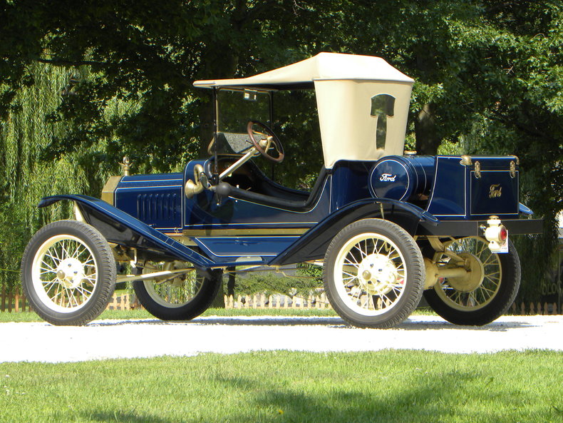 1915 Ford Model T | Volo Auto Museum