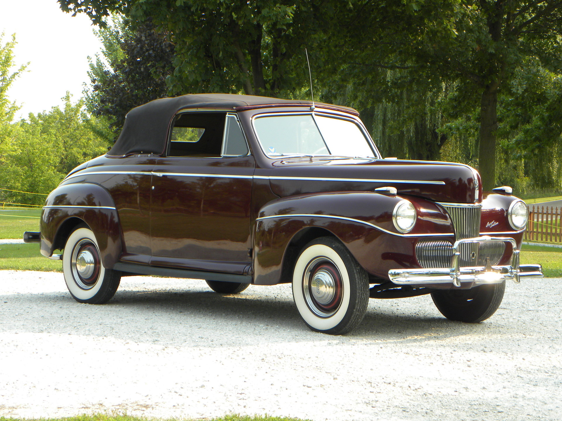 1941 Ford Super Deluxe | Volo Auto Museum