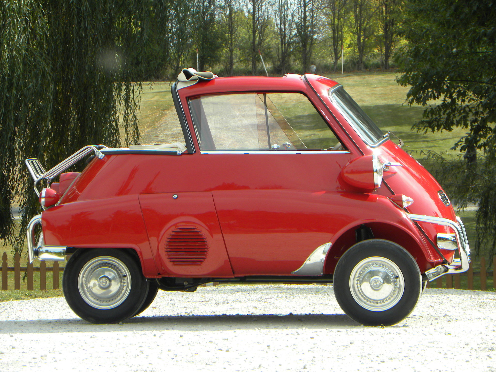 1957 BMW Isetta | Volo Auto Museum