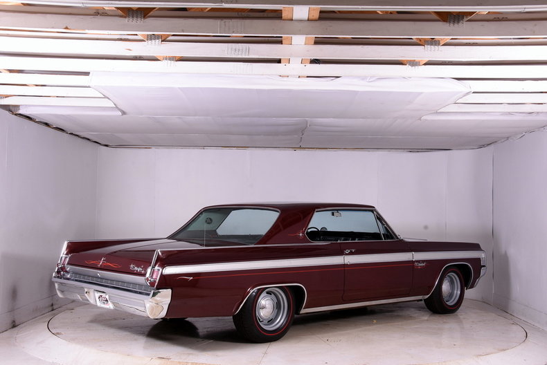 1963 Oldsmobile Starfire | Volo Auto Museum