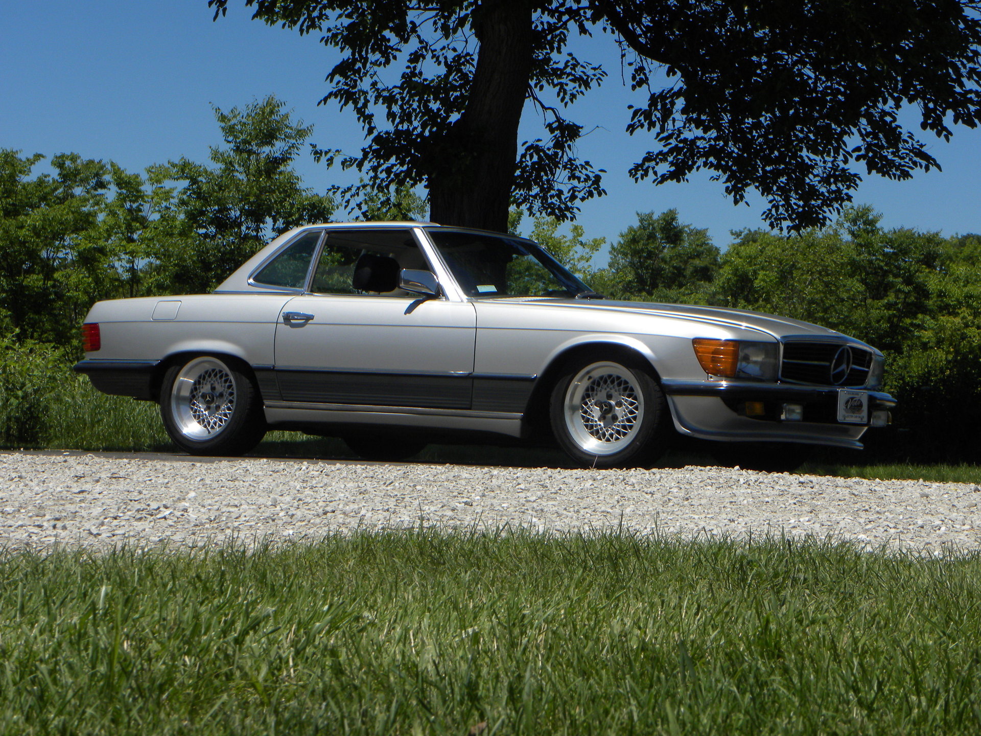 1981 Mercedes-Benz 500SL | Volo Auto Museum