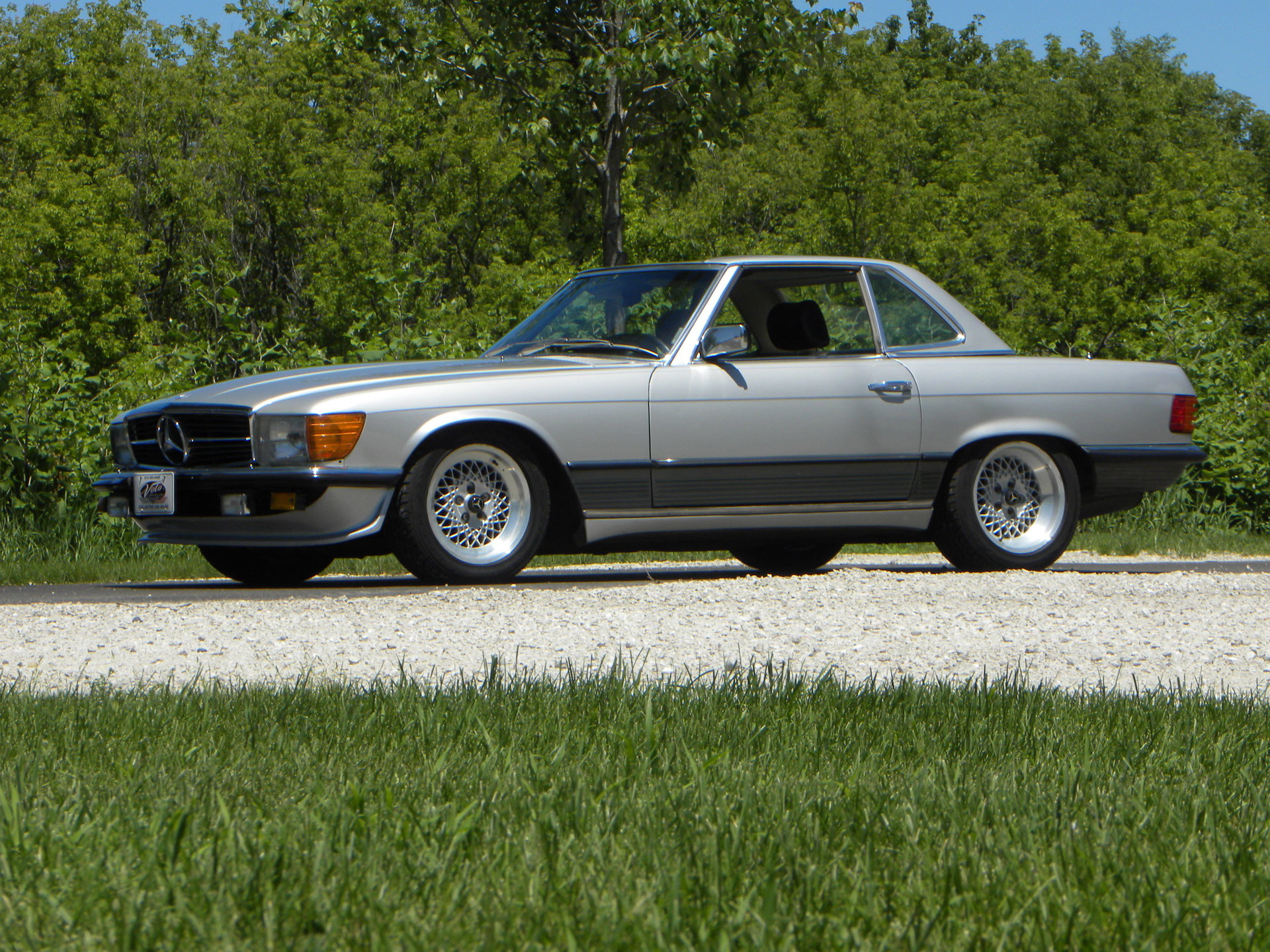 1981 Mercedes-Benz 500SL | Volo Auto Museum