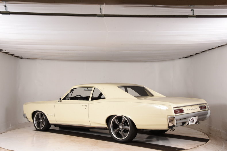 1967 Pontiac Tempest | Volo Auto Museum