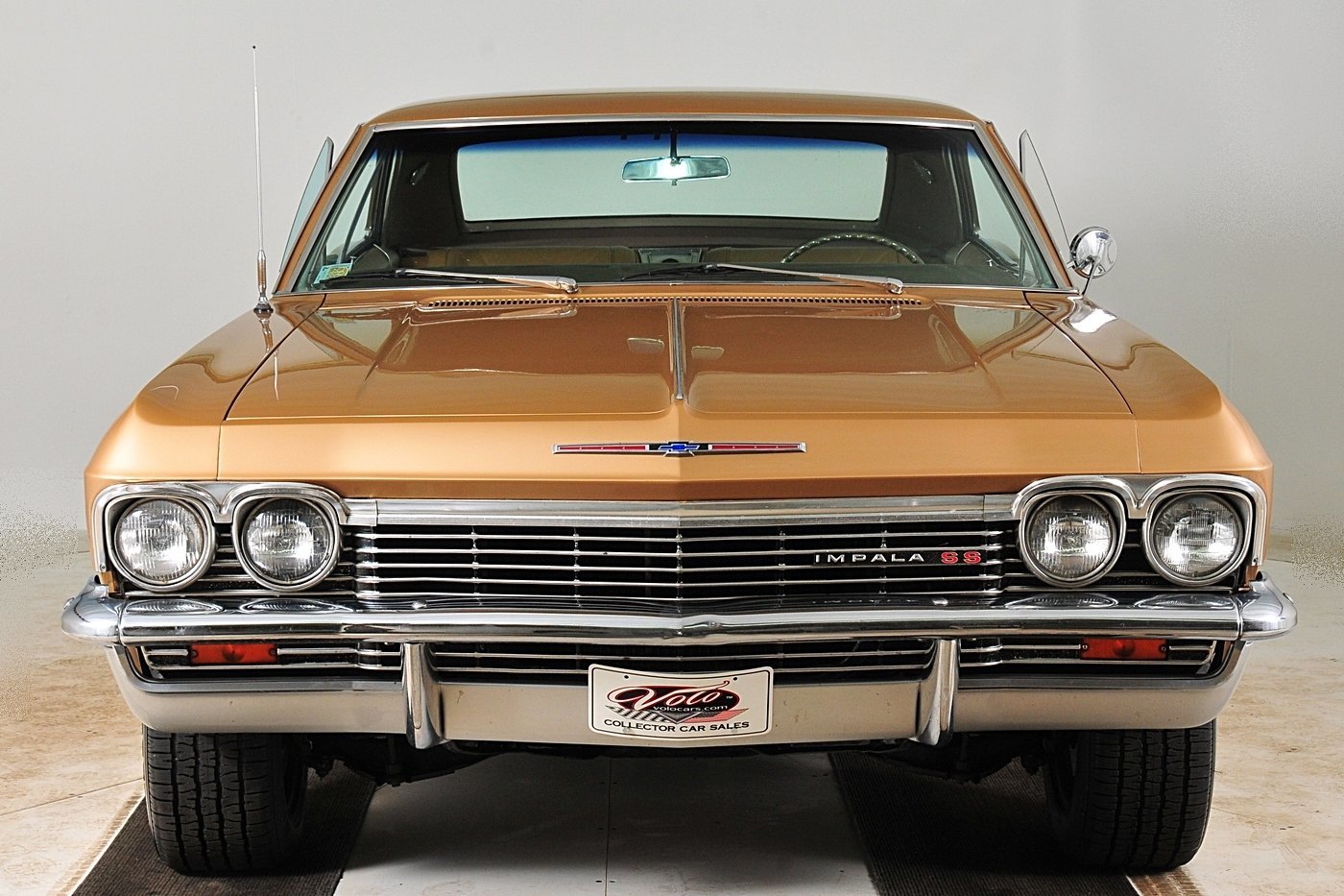 1965 Chevrolet Impala | Volo Auto Museum