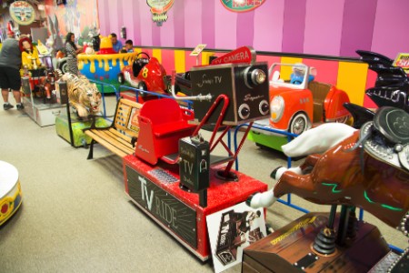 Vintage Kiddie Rides | Volo Auto Museum