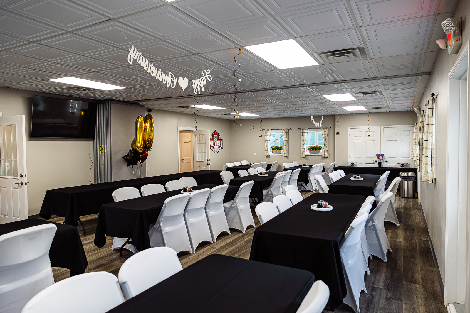 The Party Barn Room | Volo Museum