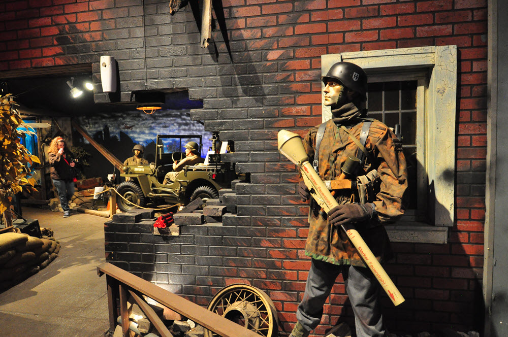 Military Museum | Volo Museum